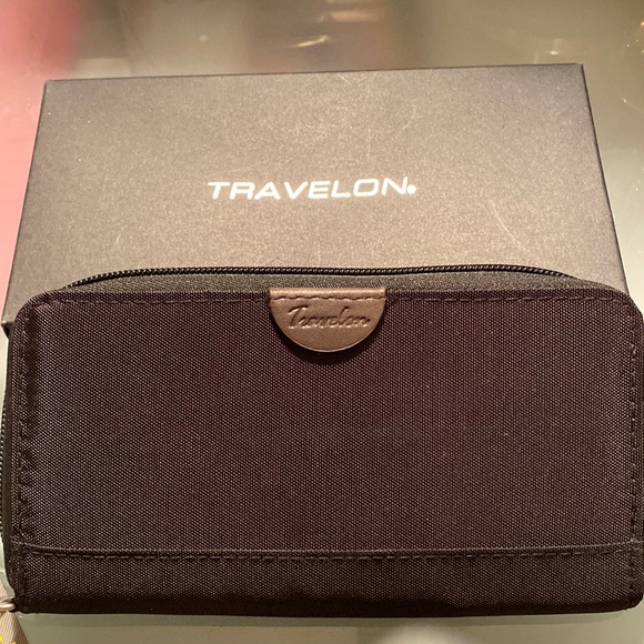 Travelon | Bags | Travelon Wallet | Poshmark